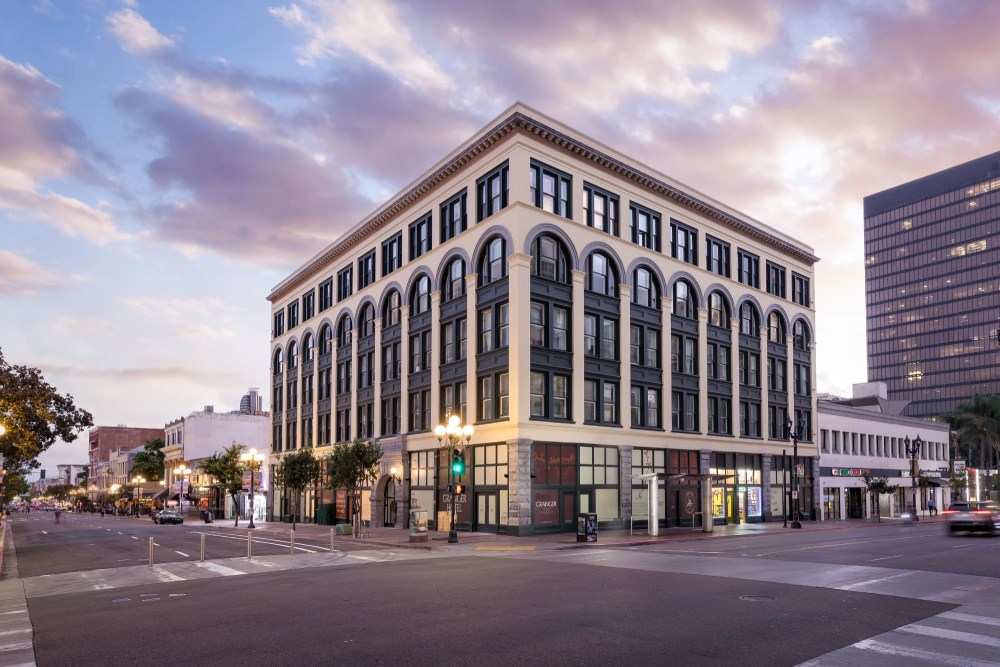 bond | Granger Hotel